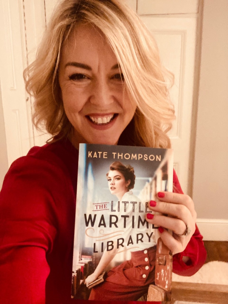 BLOG TOUR: The Little Wartime Library by Kate Thompson – Emma's Biblio ...