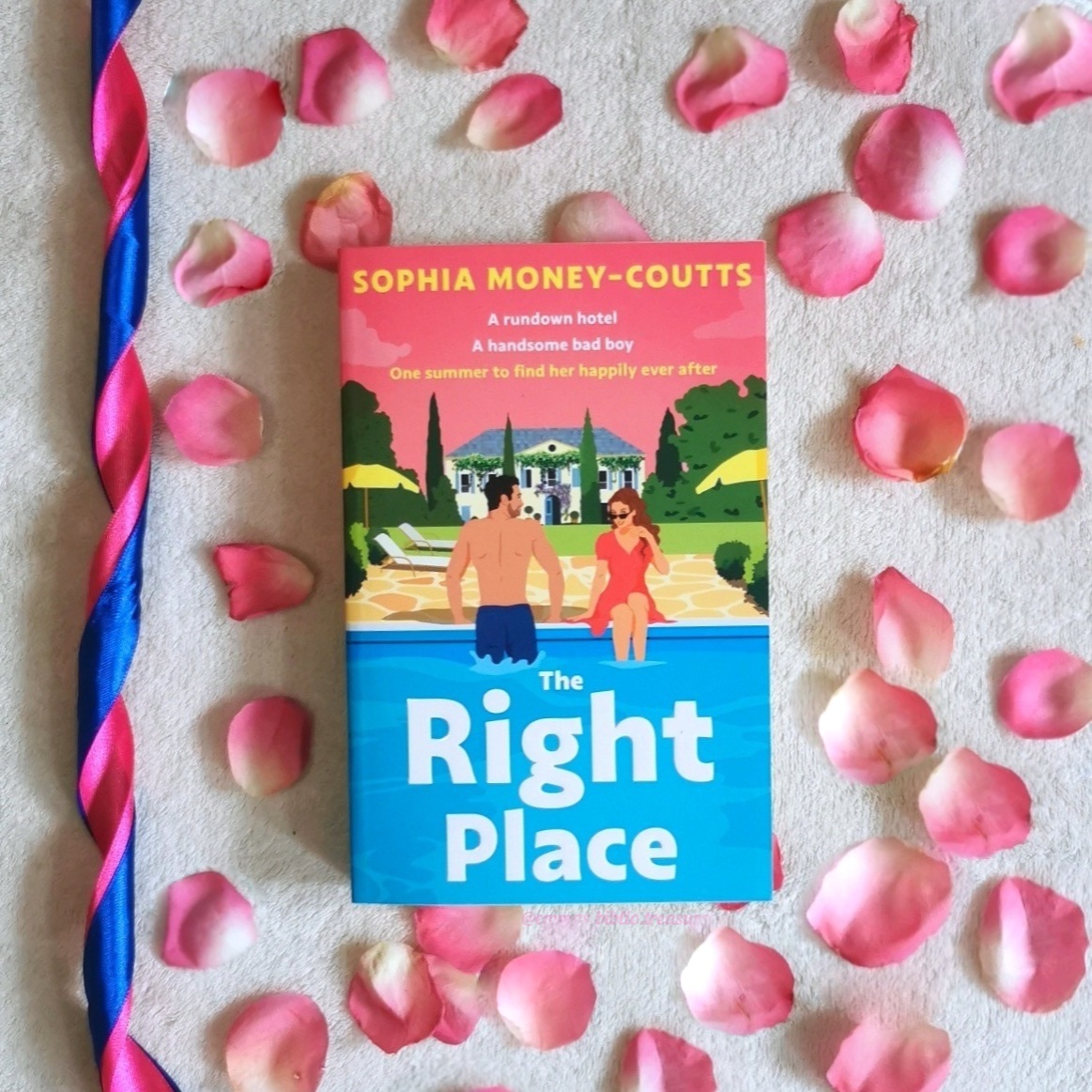 BLOG TOUR: The Right Place by Sophia Money-Coutts – Emma's Biblio Treasures